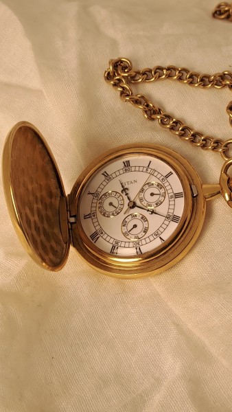 AUTHENTIC TITAN (Pocket Watch)